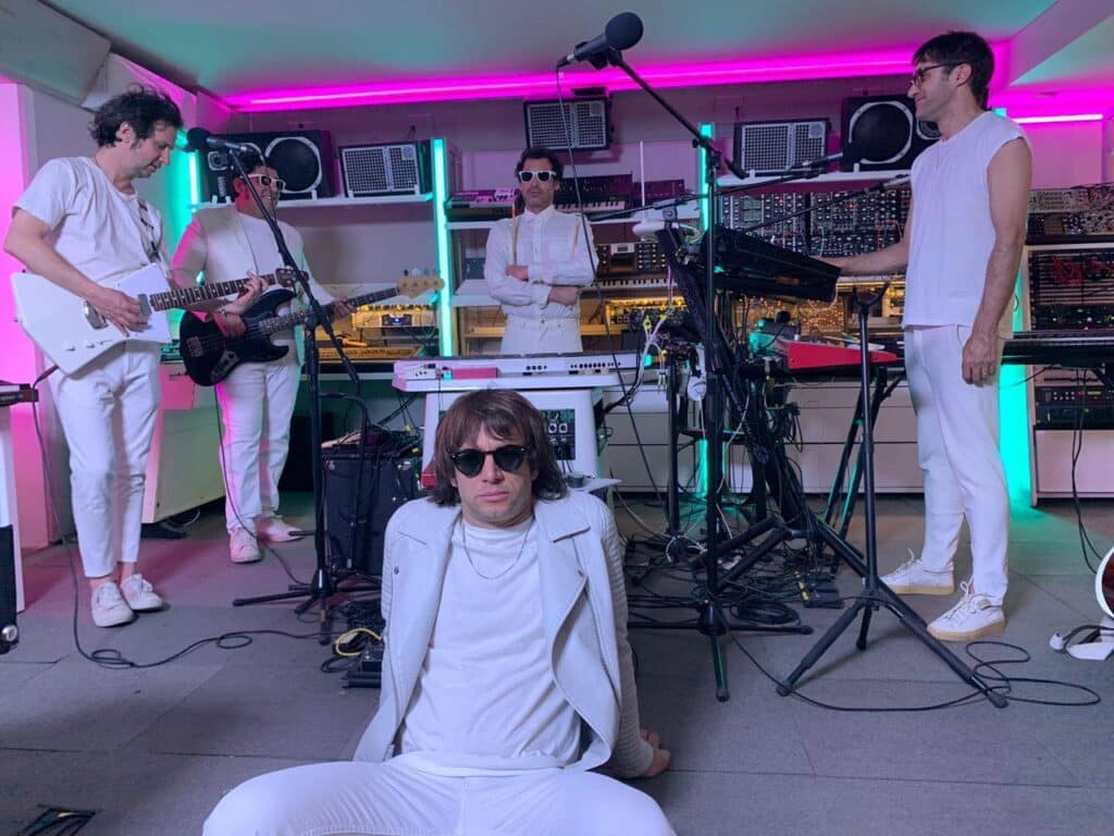 Turf despide el año con un show plagado de hits y sorpresas - Rock.com.ar